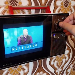 How to Use the Raspberry Pi TV HAT to Create a Vintage TV - Open ...
