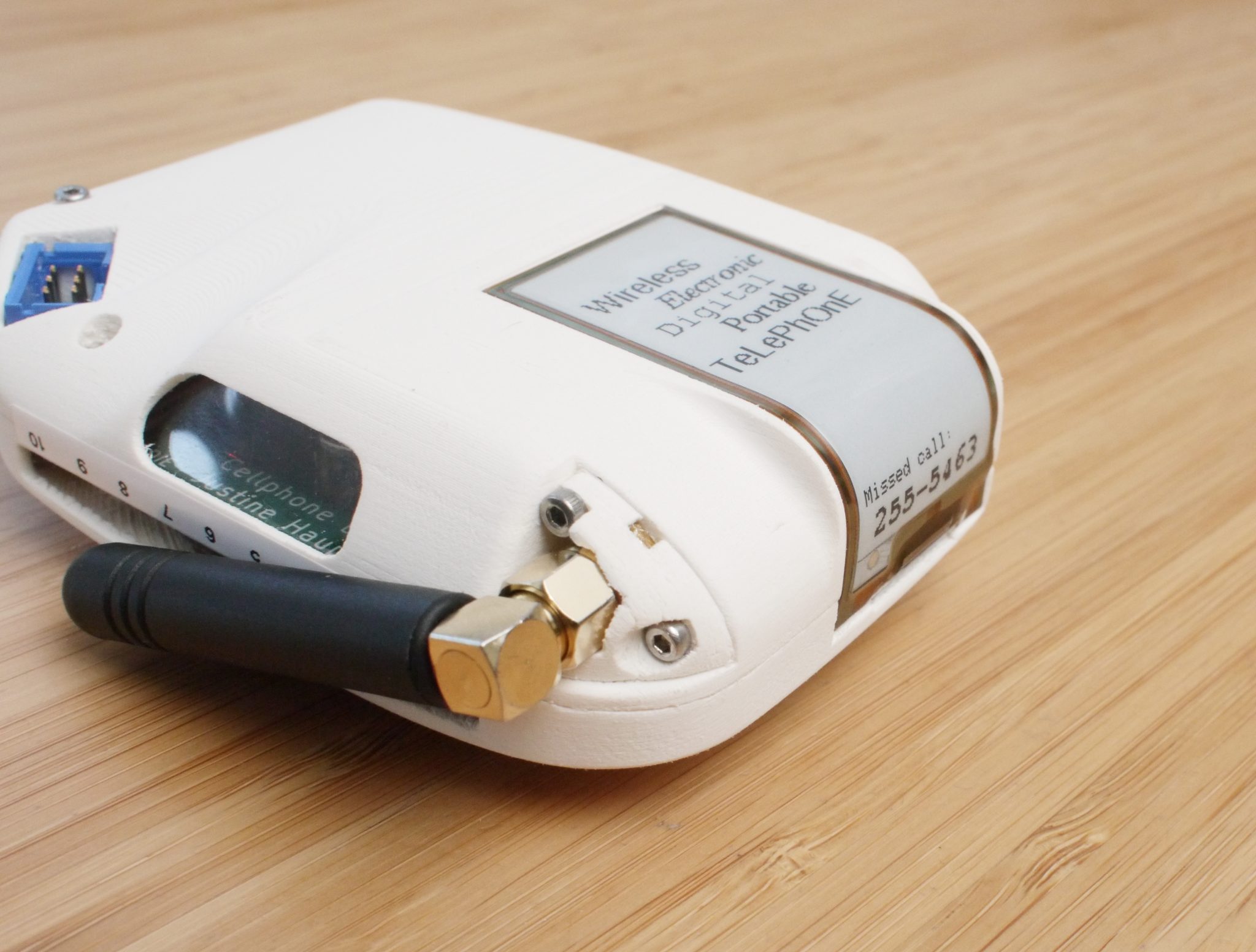 A portable rotary phone with ePaper display - Open-Electronics